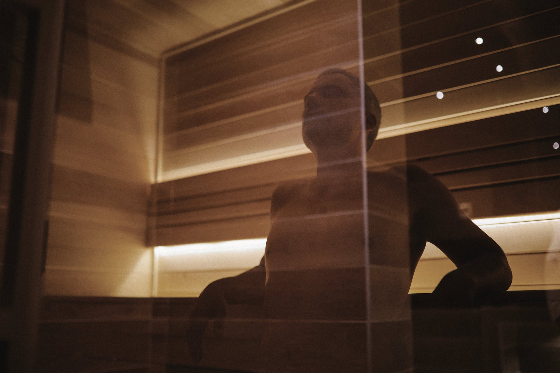 Seasonal Wellness: How Home Steam and Sauna Use Changes Throughout the Year